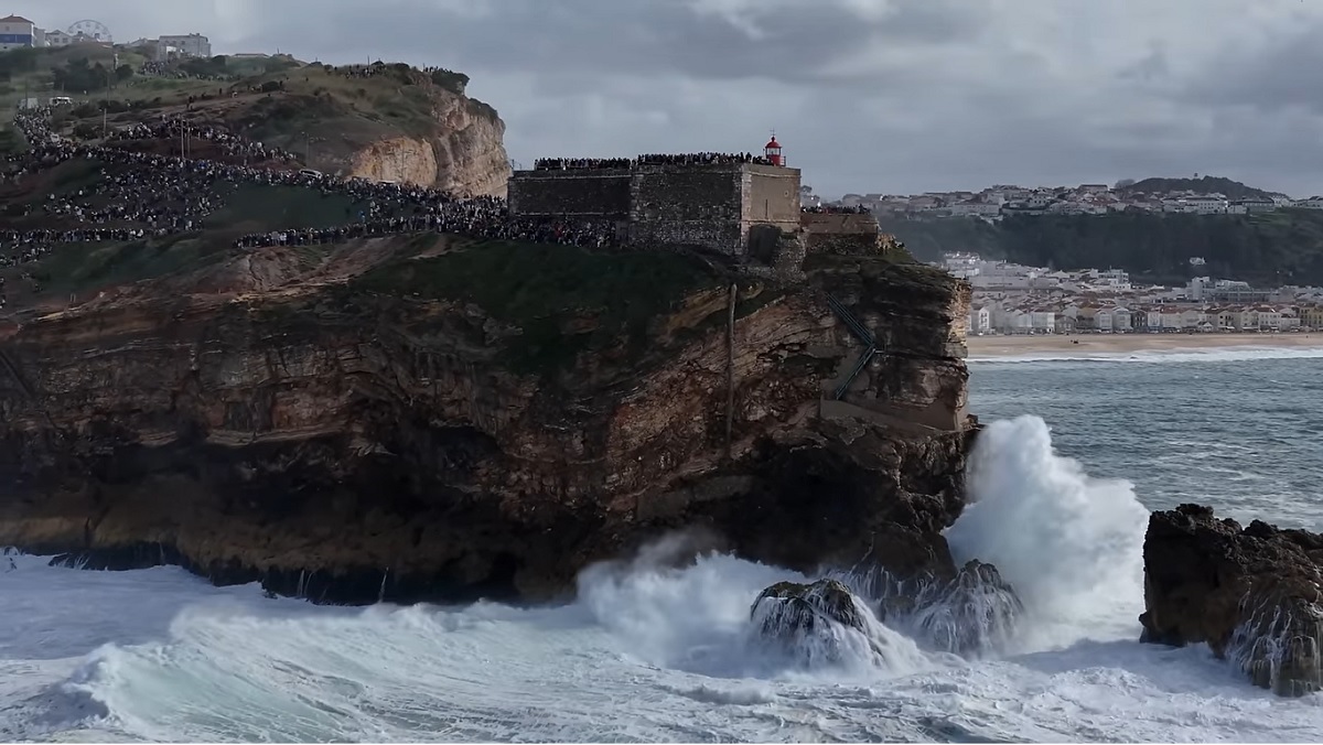 Du big wave surfing XXL à Nazaré, samedi 25 janvier 2025 – Le blog de ...