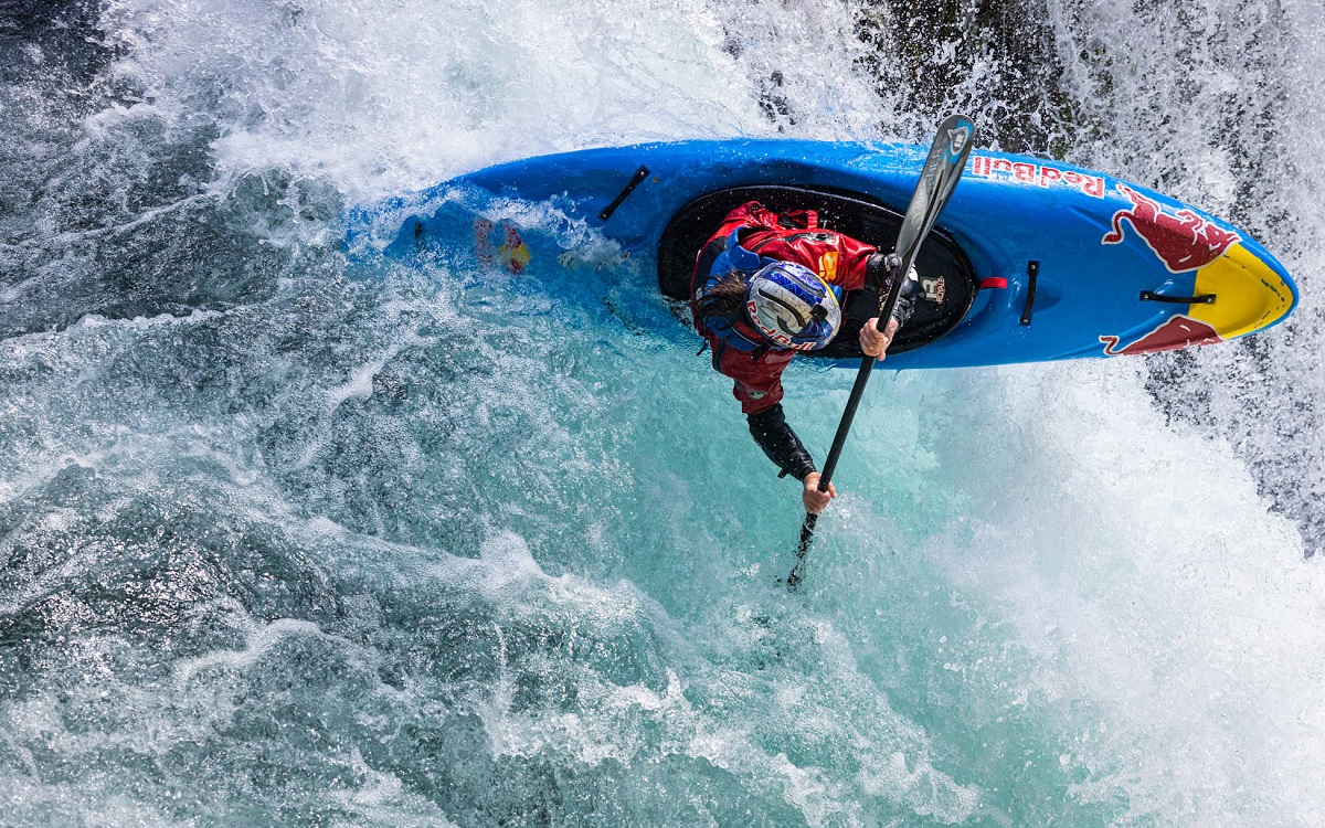 Portrait de Nouria Newman, star du kayak extrême – Le blog de Nicolas ...